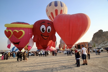 Cappadocia skies coloured with the world's most exciting balloons ...